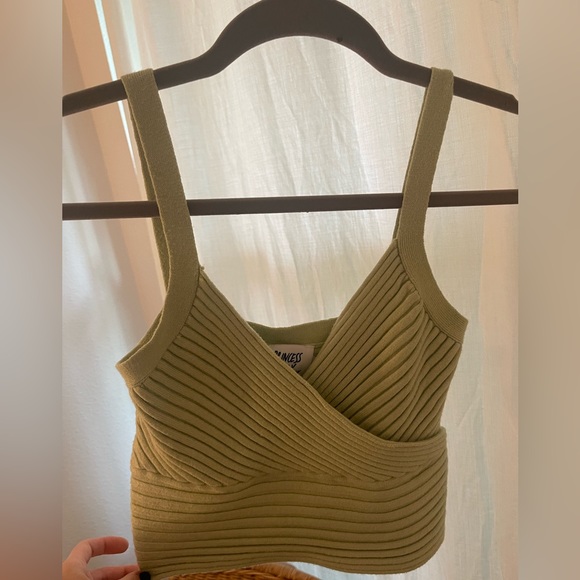 Princess Polly | Tops | Green Princess Polly Crop Top Ml | Poshmark